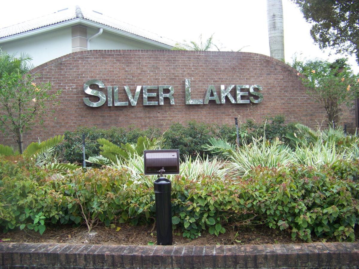 Silver Lakes RV Resort & Golf Club in Naples | VISIT FLORIDA