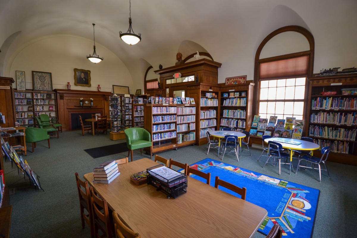 Caldwell-Lake George Library