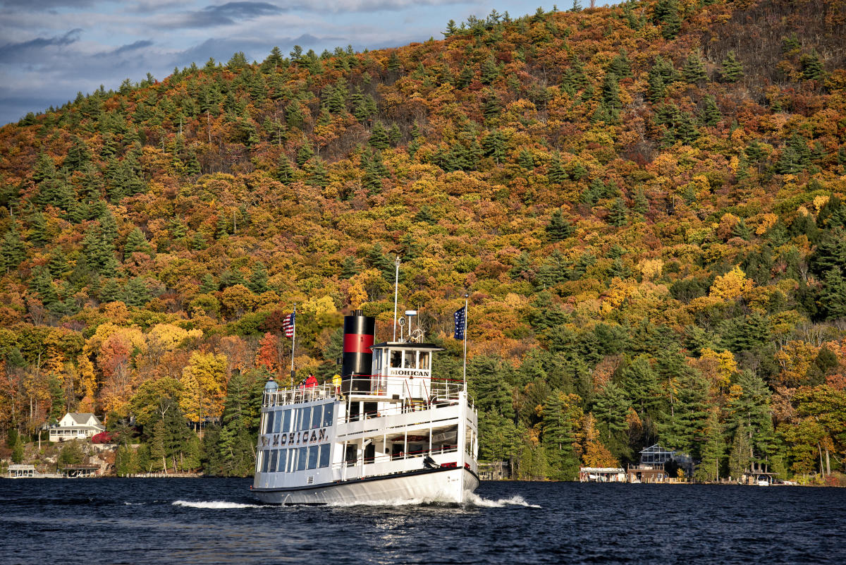 Mohican Fall Foliage Full Lake Cruise