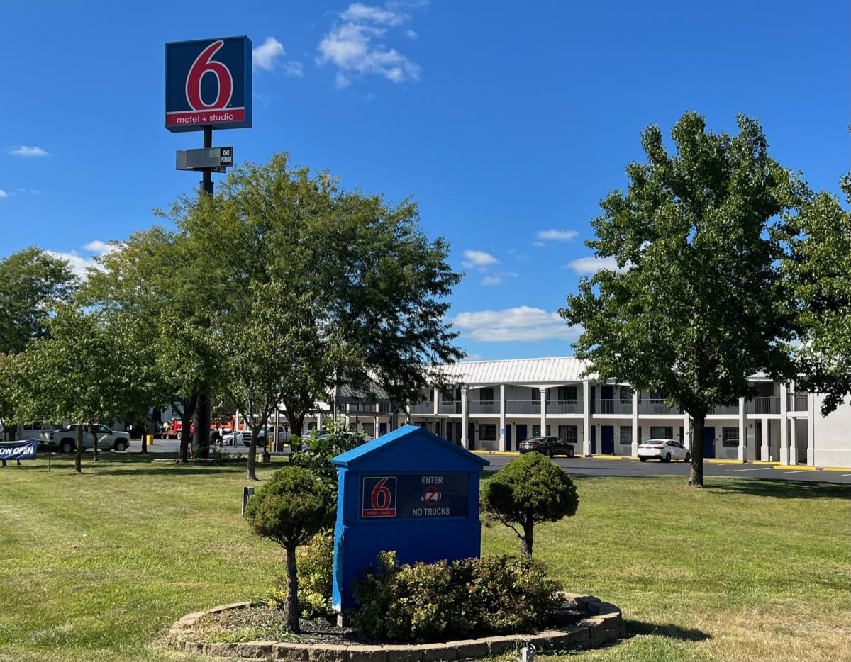Motel 6 + Studio 6