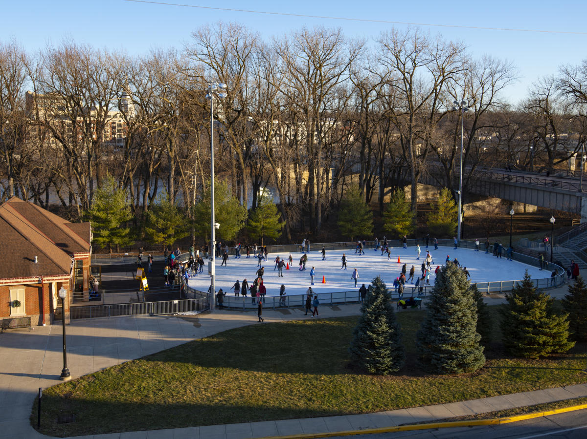 Riverside Skating Center