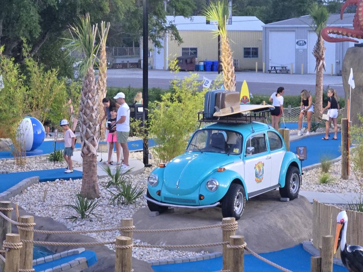 Surf's Up Mini Golf | Carolina Beach, NC 28428