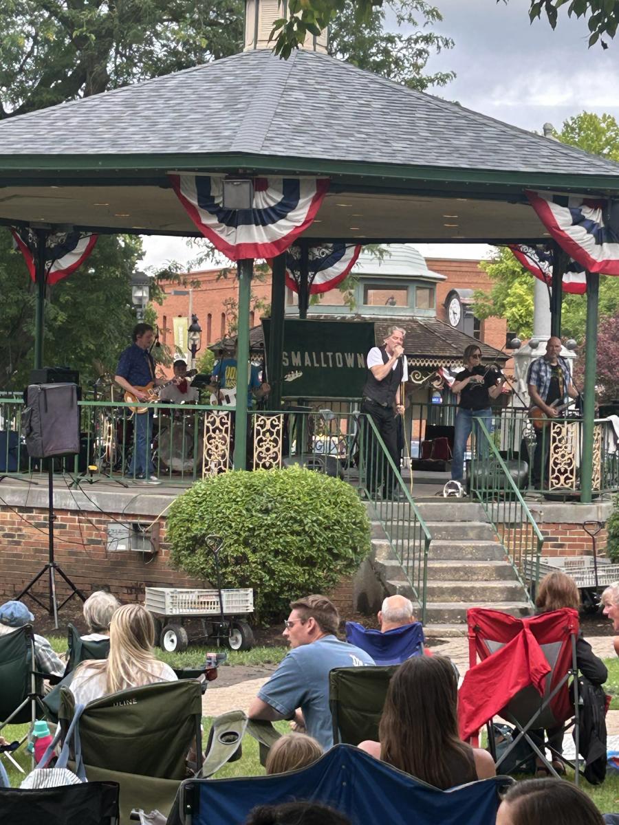 Sundays on the Square with OffSquare Music