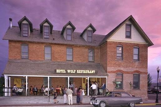 Hotel Wolf and Restaurant