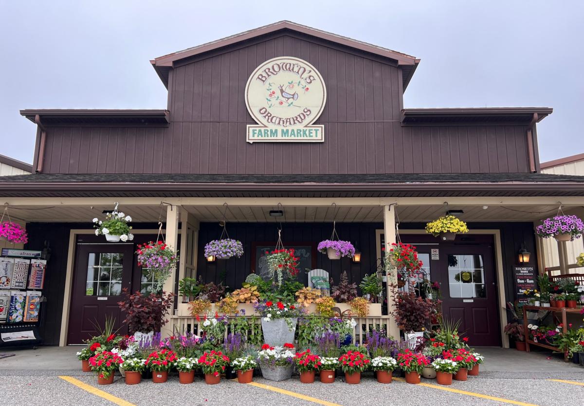Brown's Orchards & Farm Market