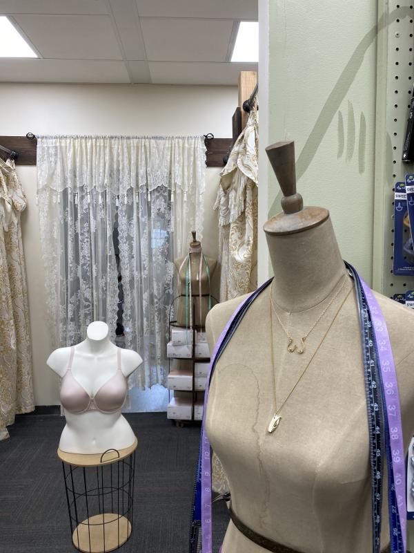 Bustin' Out Boutique