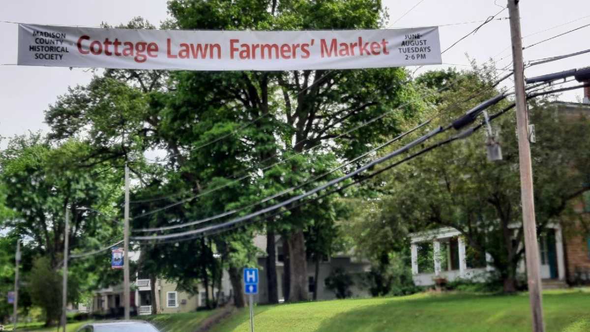 Cottage Lawn Farmers' Market