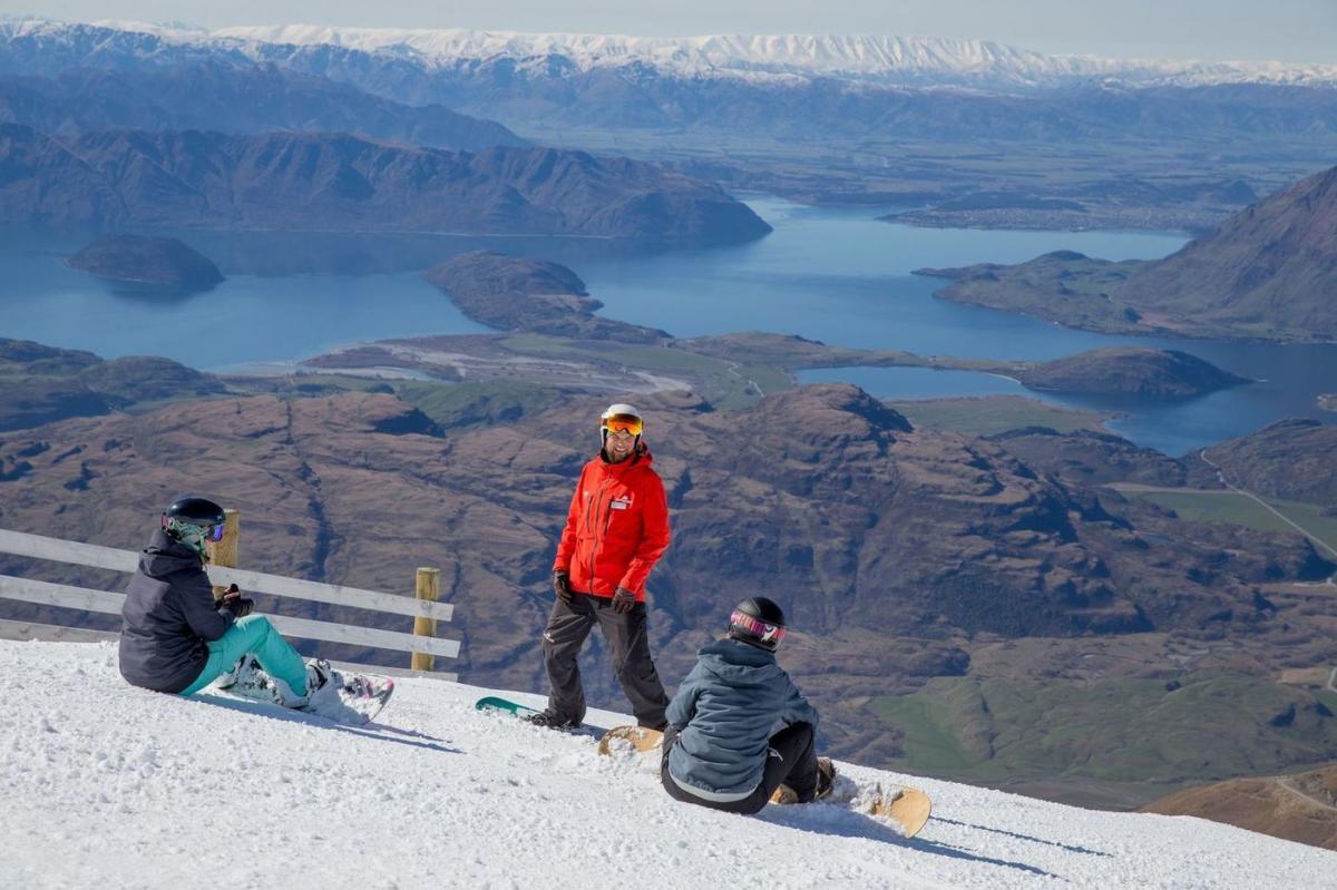 A beginner’s guide to skiing Queenstown