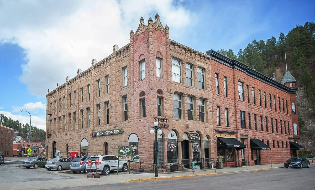 Historic Iron Horse Inn - Deadwood
