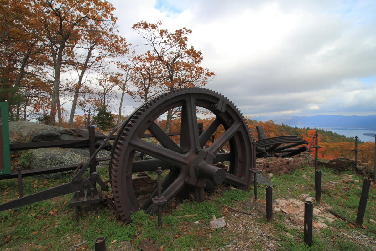 Prospect Mountain Hiking Trail | Scenic Hiking Trail in Lake George, NY ...