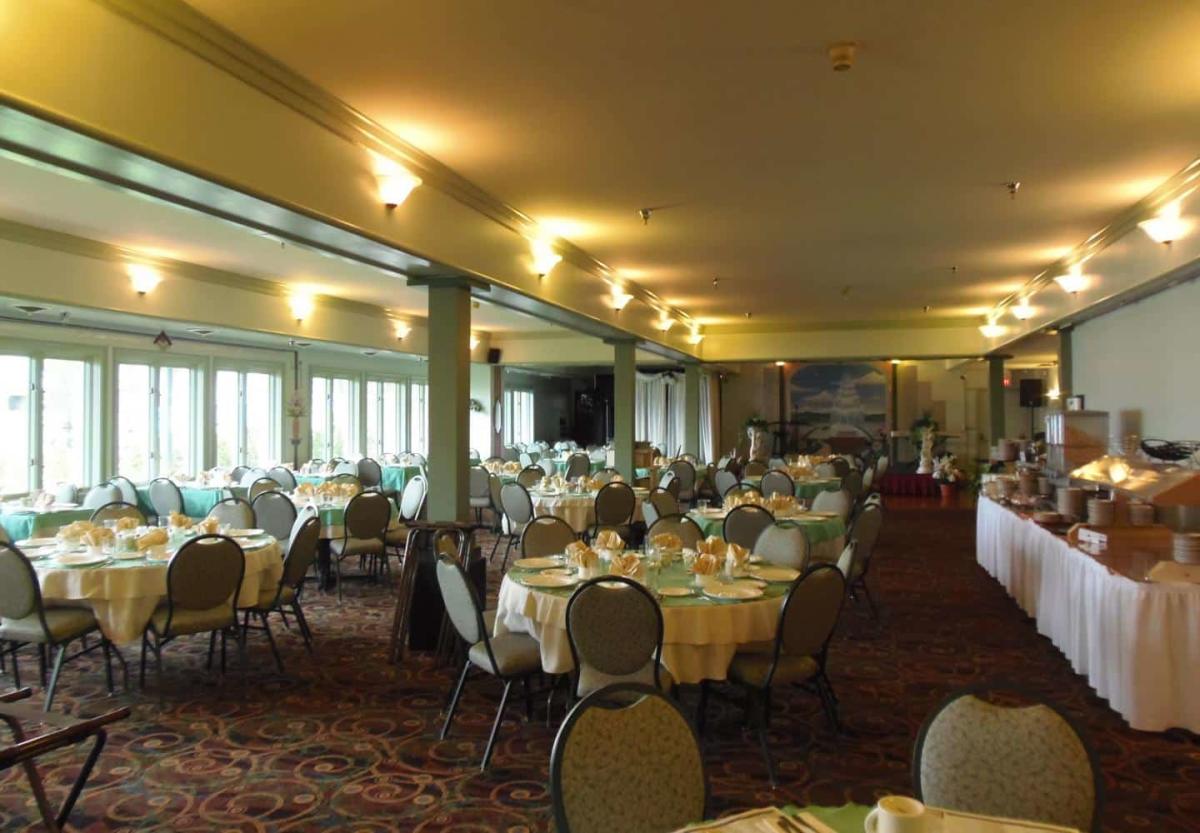 Club Hamilton Restaurant at Surfside