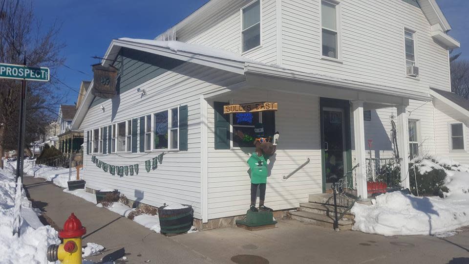 Sully's Tavern - Bella Sully's