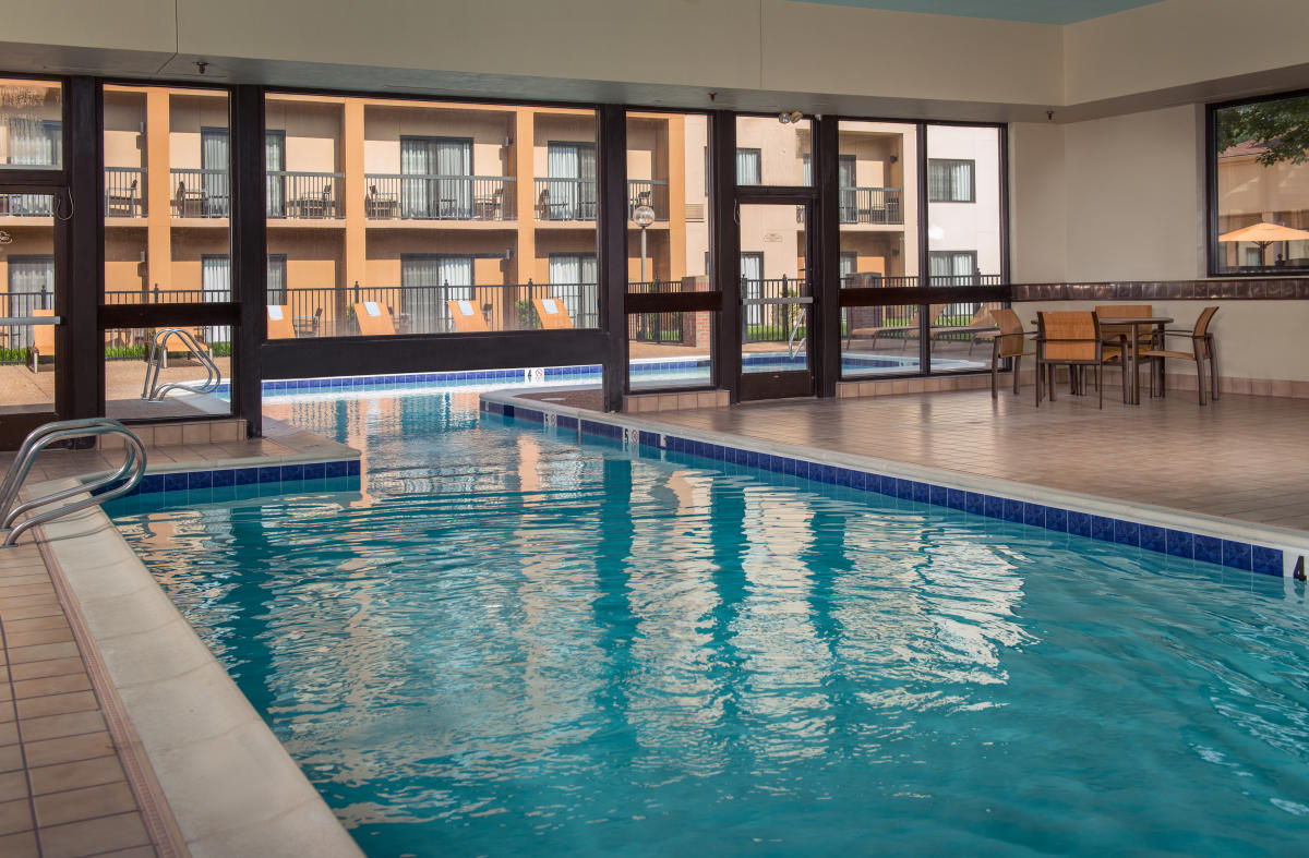courtyard marriott pool