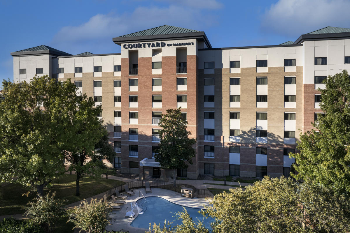 Courtyard by Marriott Addison/Quorum Drive