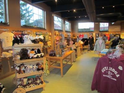 Peninsula Shopping Area | Peninsula, OH