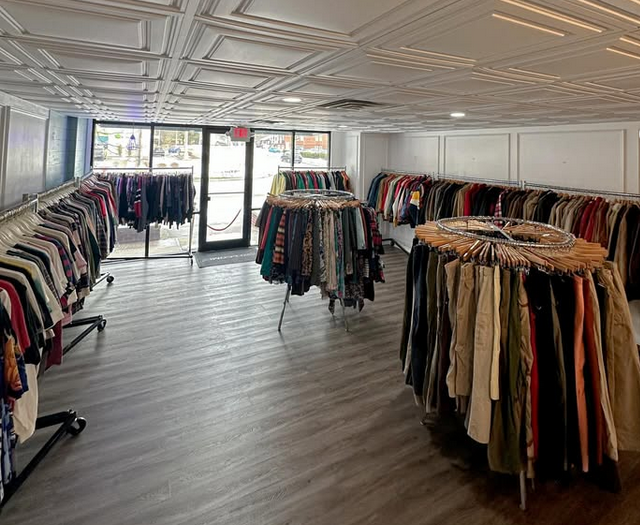 Lost Clothes Vintage | Stow, OH
