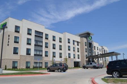 Holiday Inn Express and Suites West