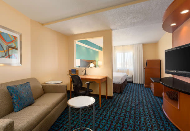 Fairfield Inn and Suites West