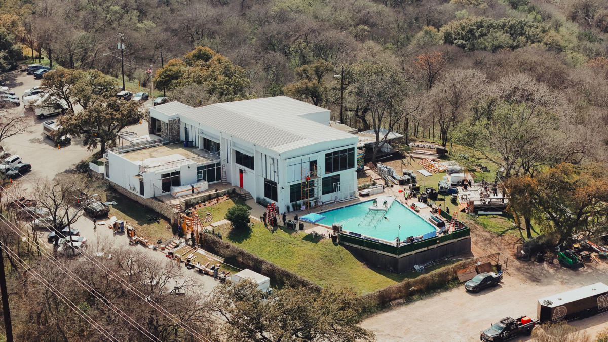 The High Road on Dawson | Austin, TX