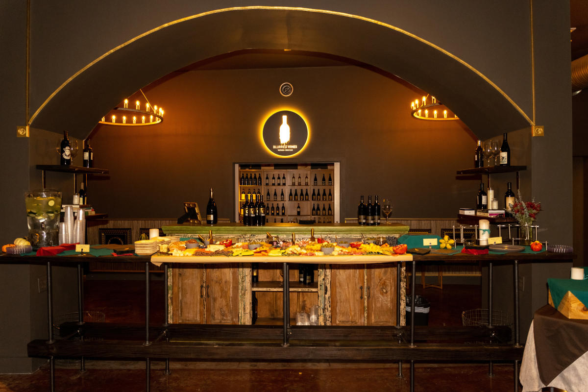 Blurred Vines | Austin, TX