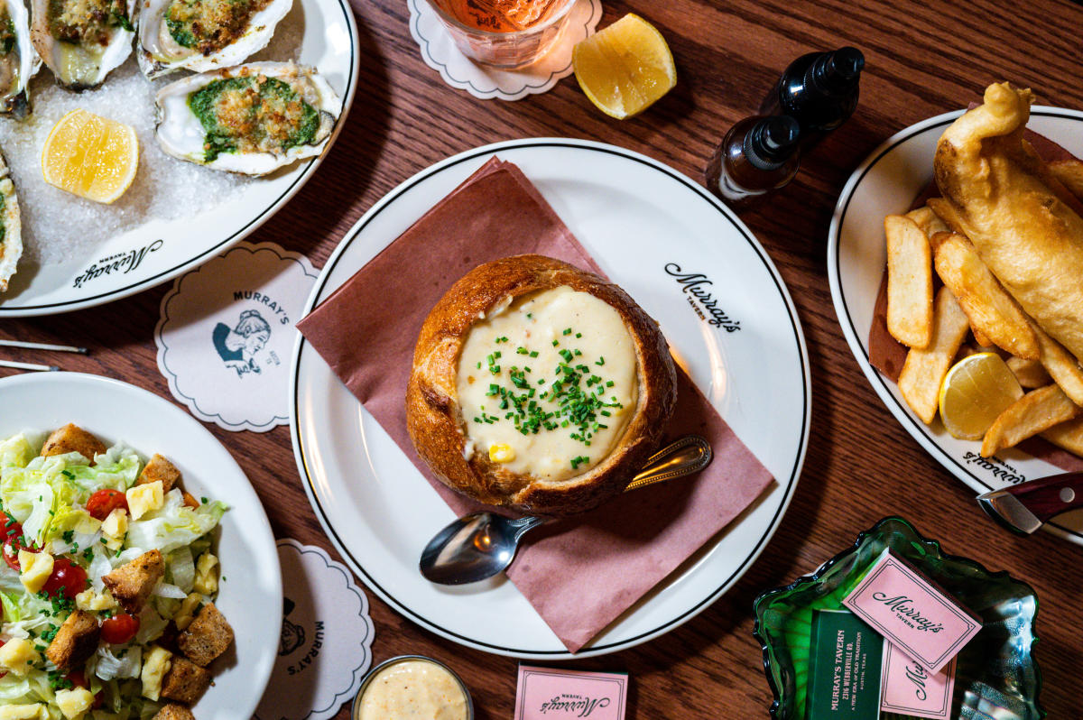 Murray's Tavern | Austin, TX