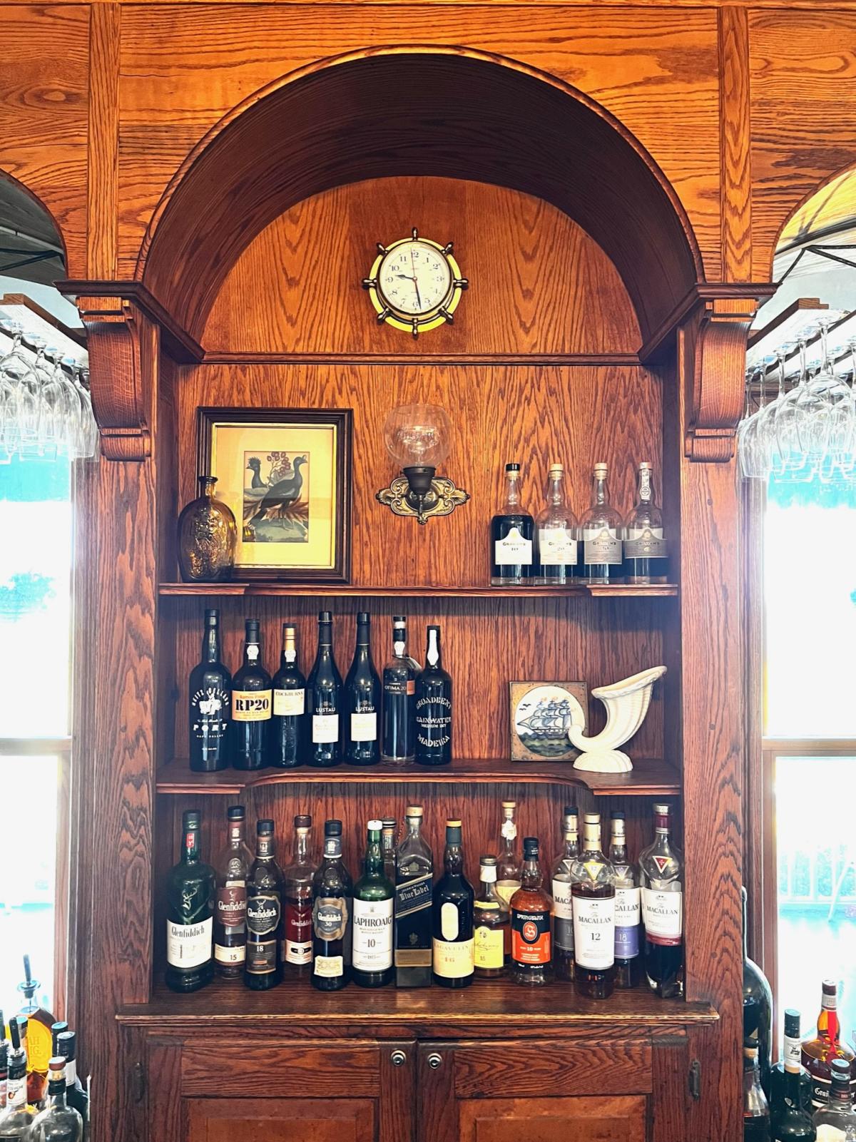 Atlantic Inn Restauraunt | Block Island, RI