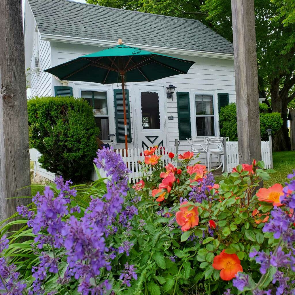 Harbourview Guest House and Cottages | Block Island, RI