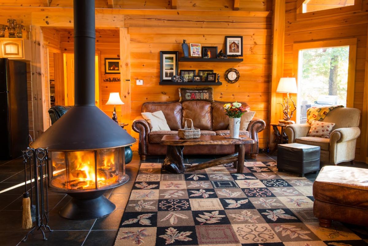 Branson Bear Log Cabin | Branson, MO