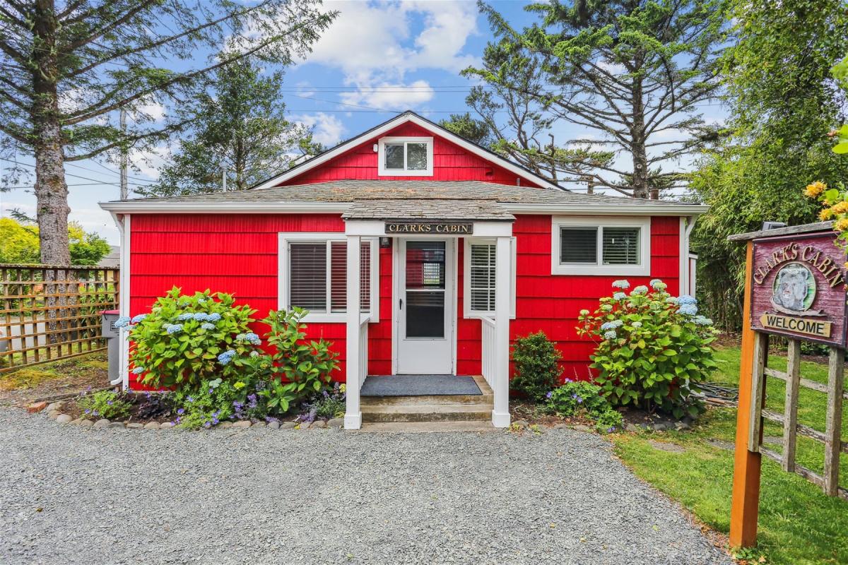 Clark Cabin - Beachcomber Vacation Homes | Cannon Beach, OR