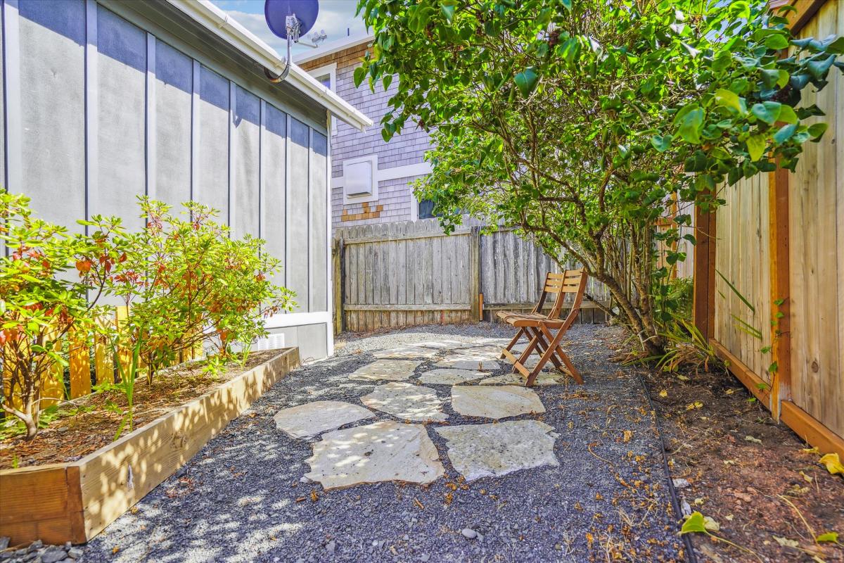 Larch ST Cottage - Beachcomber Vacation Homes | Cannon Beach, OR