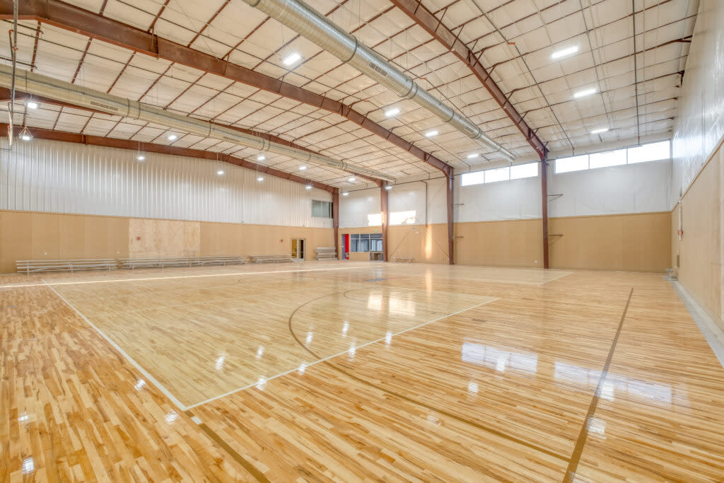 Austin Sports Center - Cedar Park