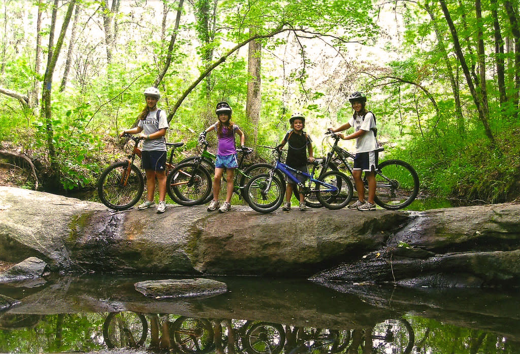 Mistletoe State Park