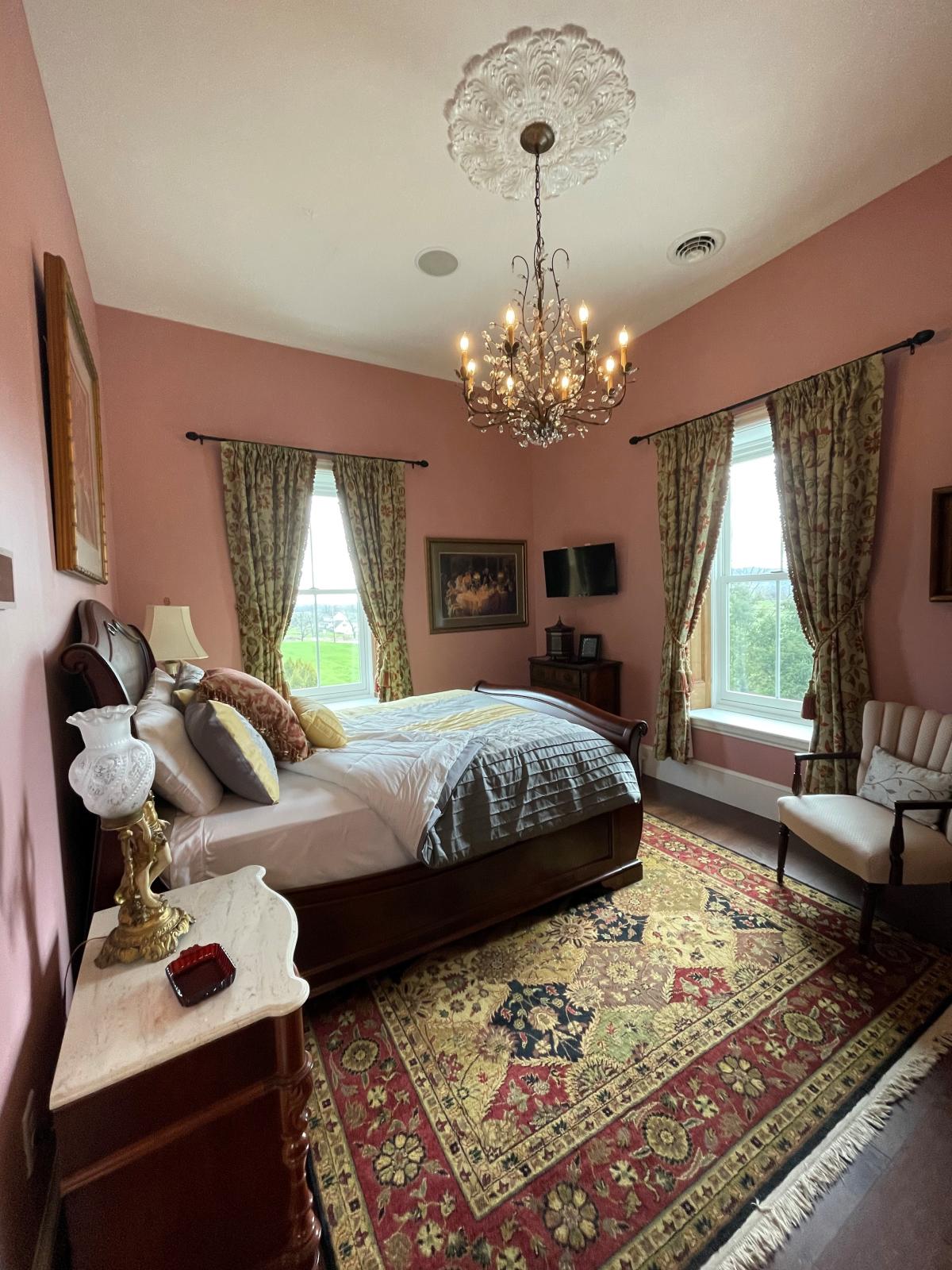 Stuart Manor B&B | Carlisle, PA 17015