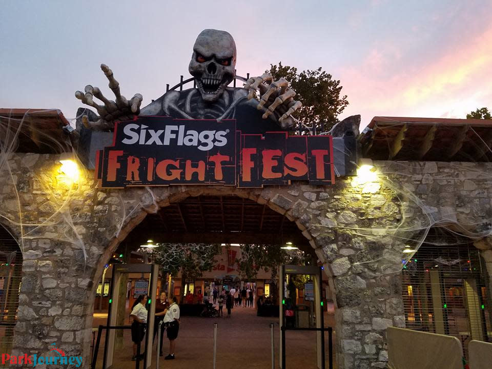 Six Flags Dallas Hours