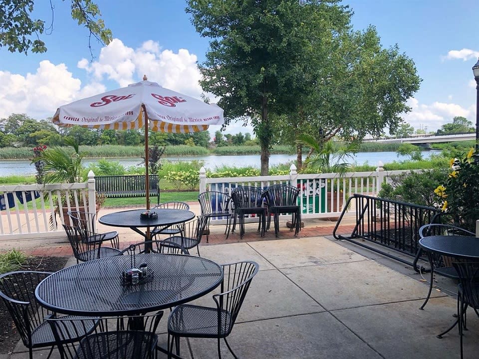 Timothy's Riverfront Grill