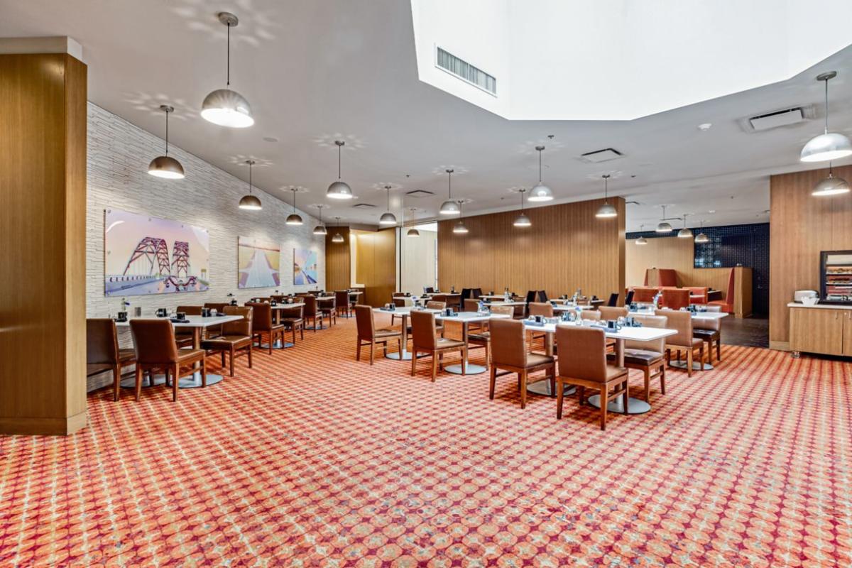 Artisan Table, Chicago Marriott Naperville