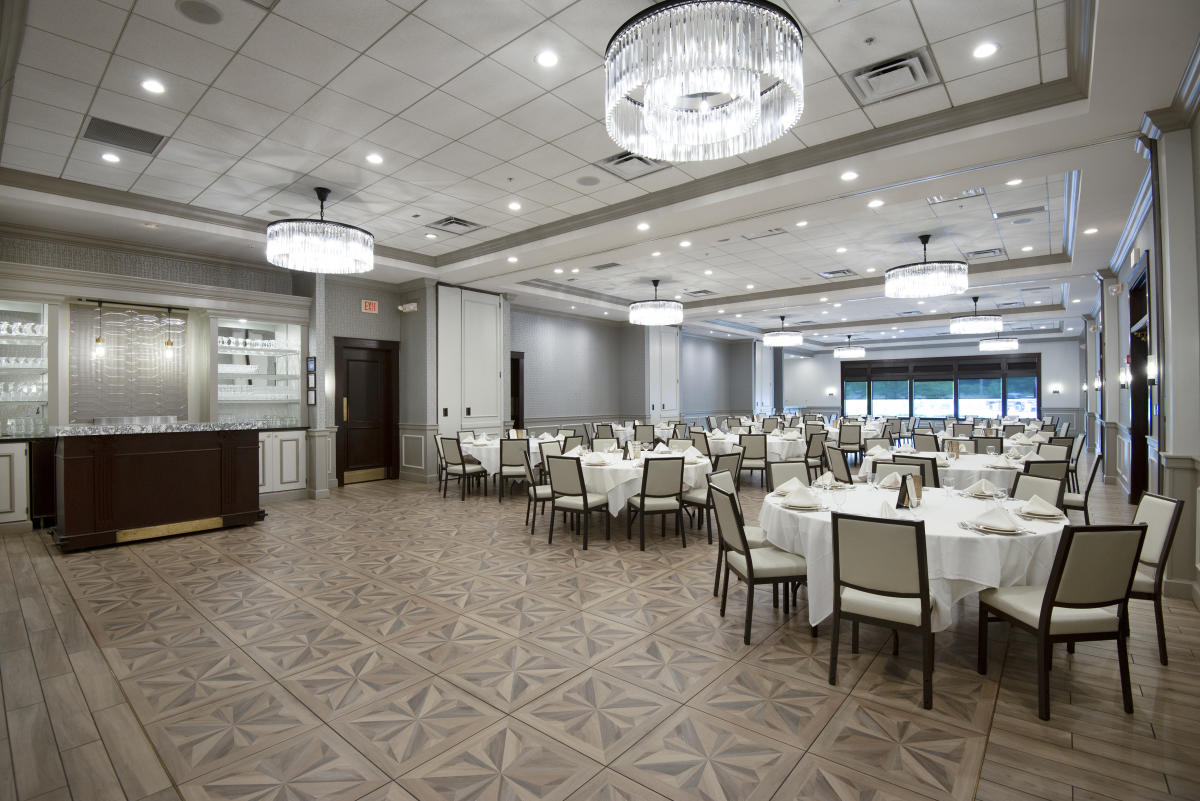 Maggiano's Little Italy Naperville