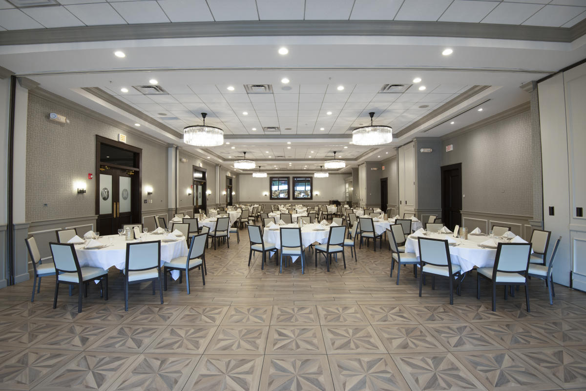 Maggiano's Little Italy Naperville