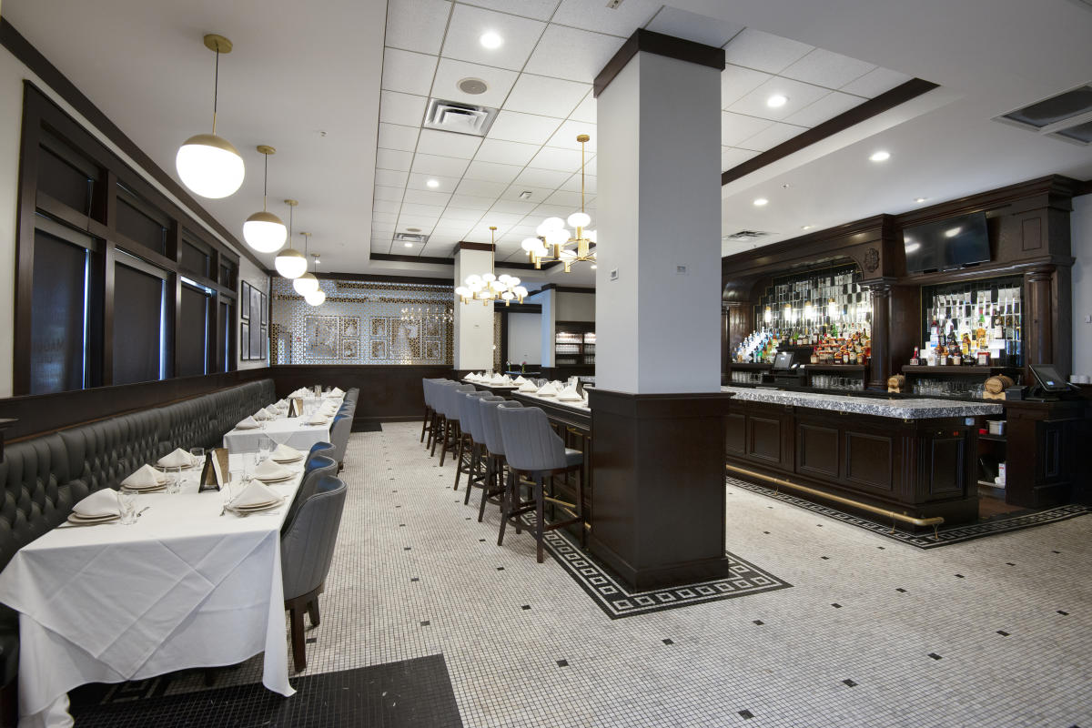 Maggiano's Little Italy Naperville