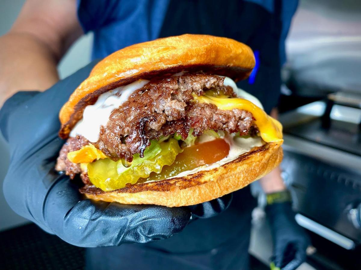 Johnny's Good Eatin'