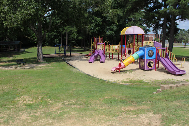 Smith Recreation Center and Seabrook Park