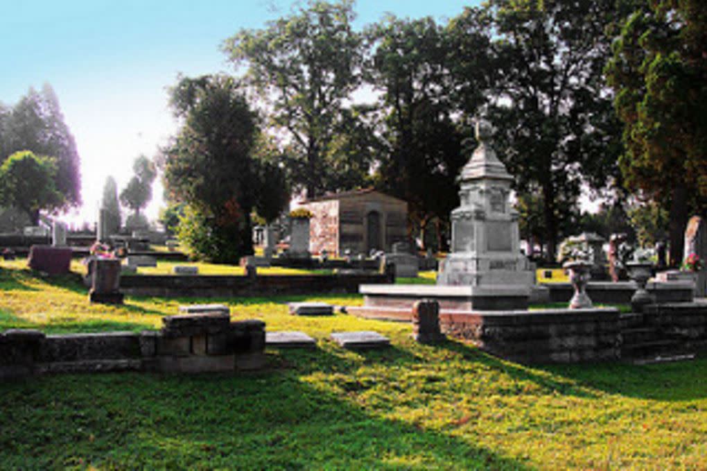 Oak Cemetery