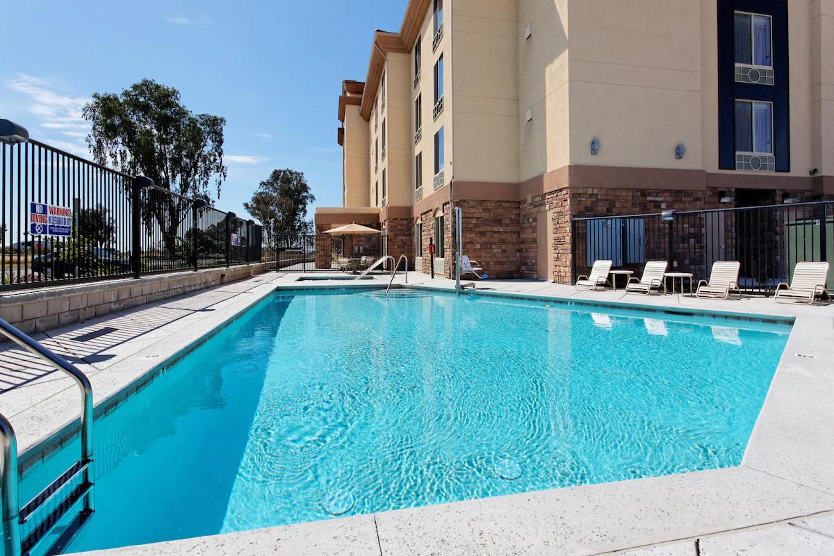 Holiday Inn Express & Suites Fresno Northwest-Herndon, an IHG Hotel