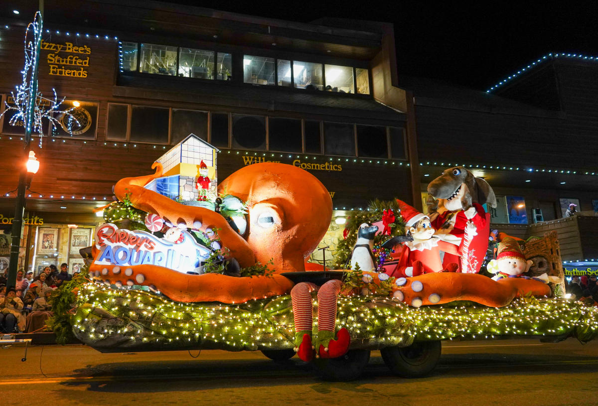 Fantasy of Lights Christmas Parade