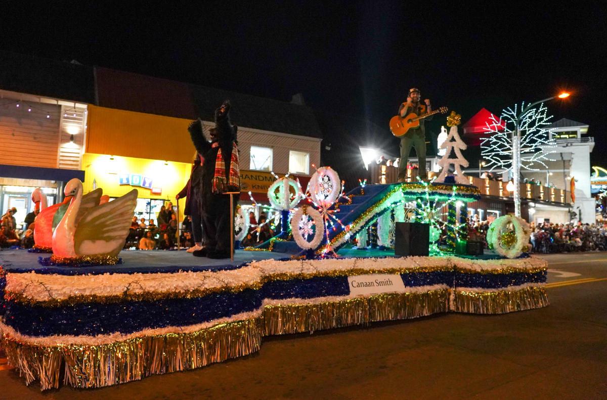 Fantasy of Lights Christmas Parade