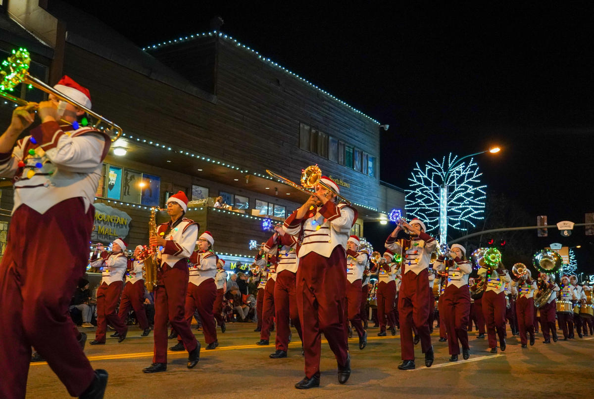Fantasy of Lights Christmas Parade