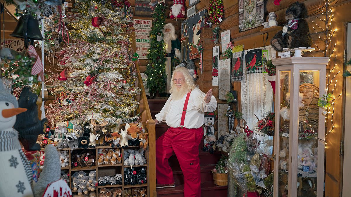 Santa's Claus-et | Gatlinburg, TN 37738