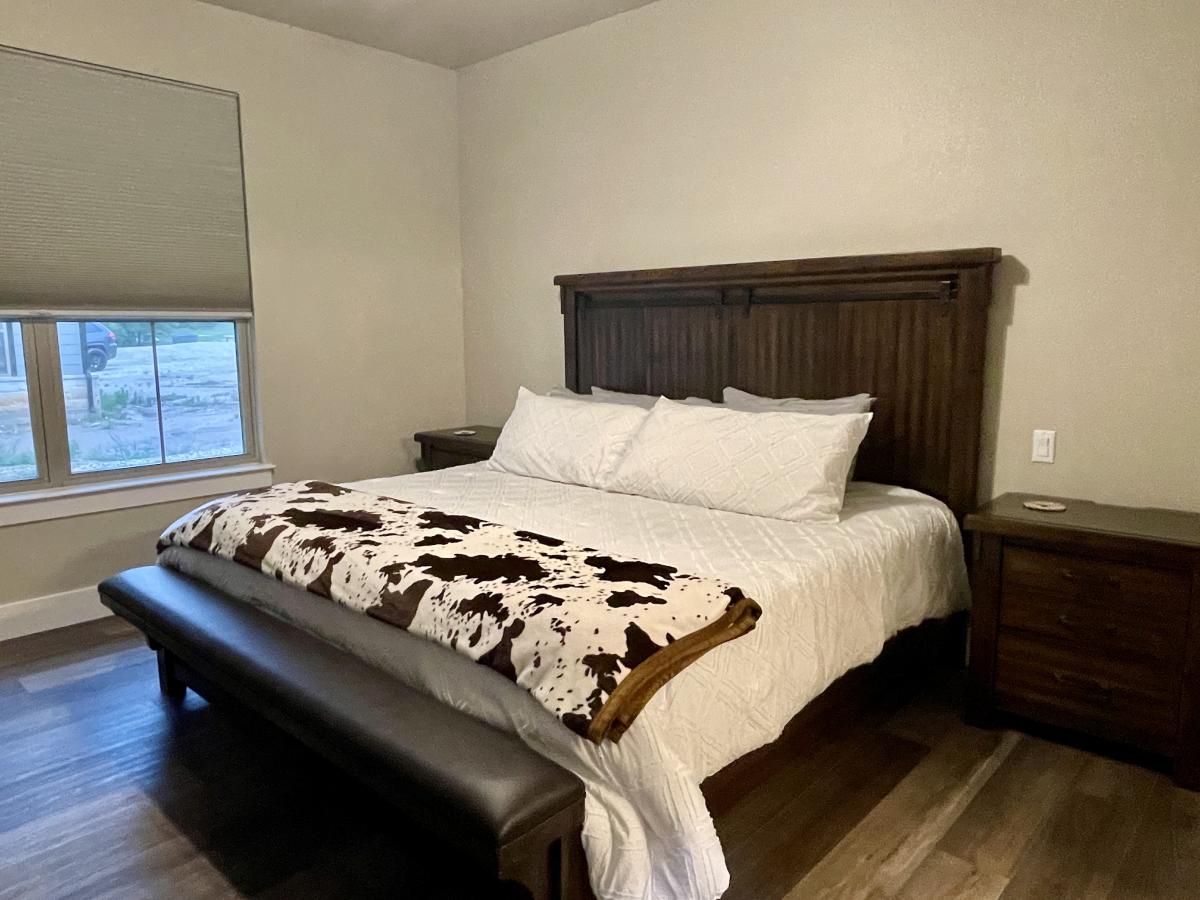 Cowboy Up - Luxury Waterfront Ranch Villa at Twin Canyons Longhorn Ranch