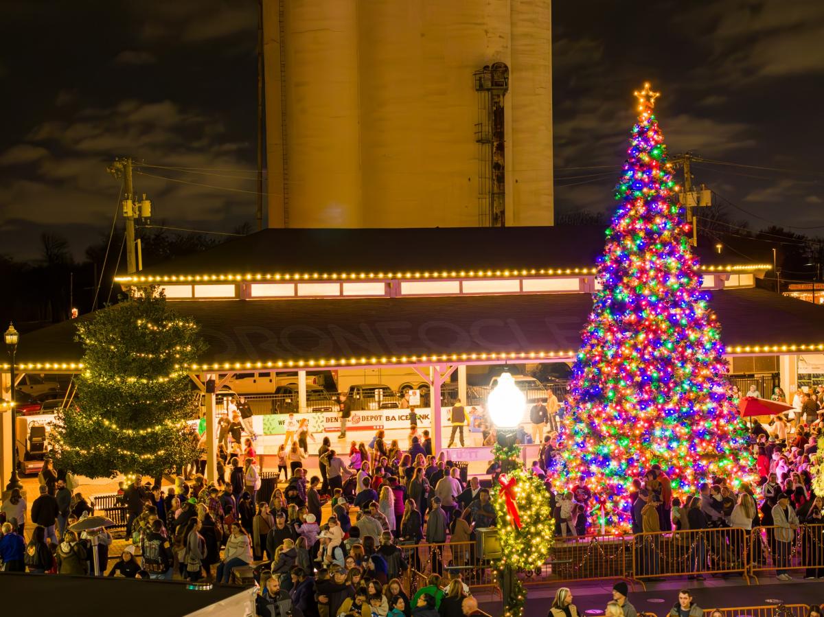 back arrow christmas tree