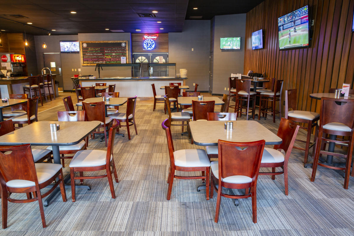 Packy's Restaurant & Bar